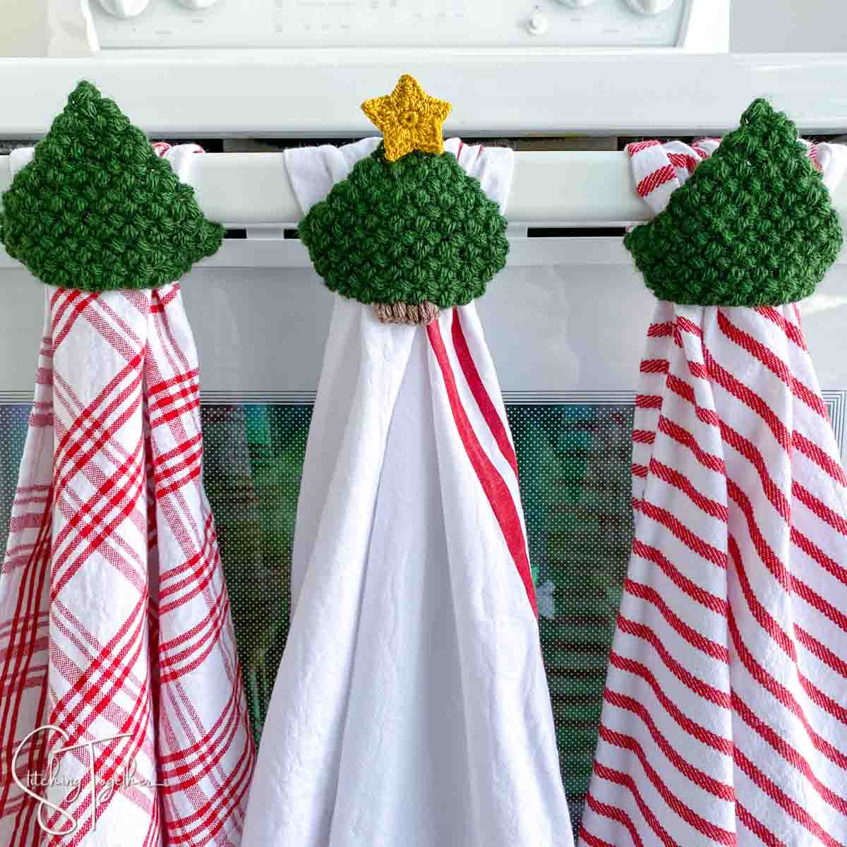 Crochet Christmas Tree Towel Topper Pattern – Stitching Together